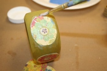 How to Make Bangle Bracelets - Mod Podge Rocks