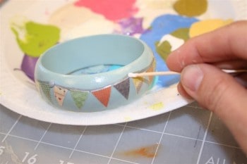 How to Make Bangle Bracelets - Mod Podge Rocks