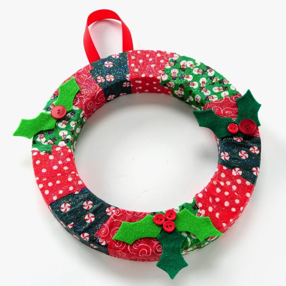 DIY Kids Christmas Wreath (with Sparkle!) - Mod Podge Rocks