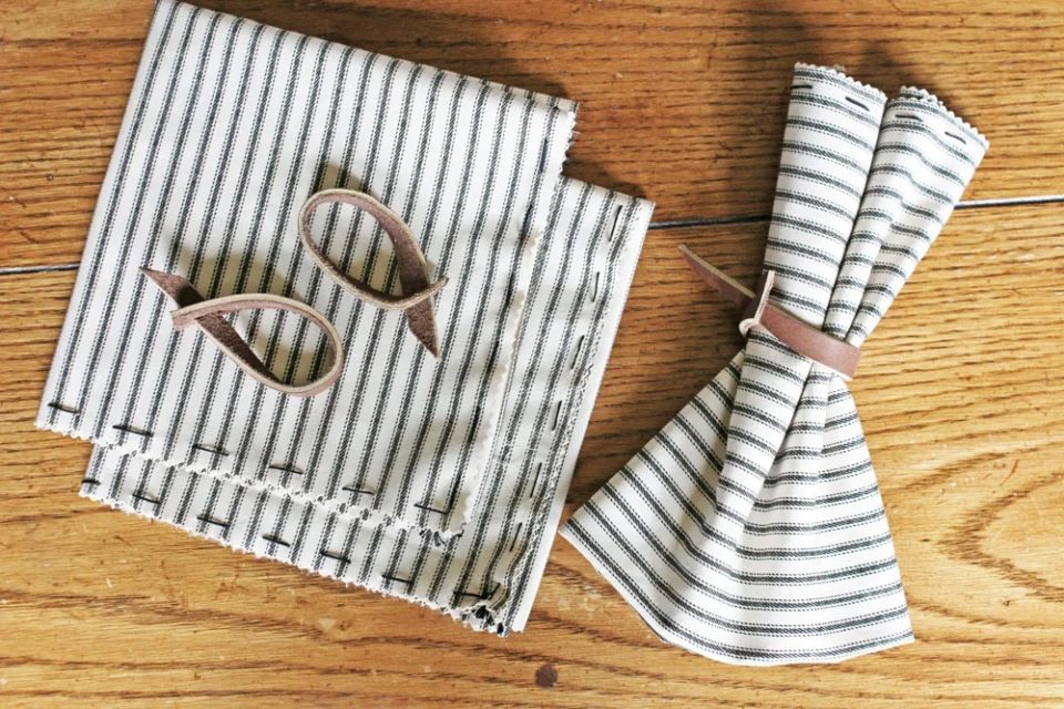 Easy DIY Napkin Rings For Party or Holidays - Mod Podge Rocks
