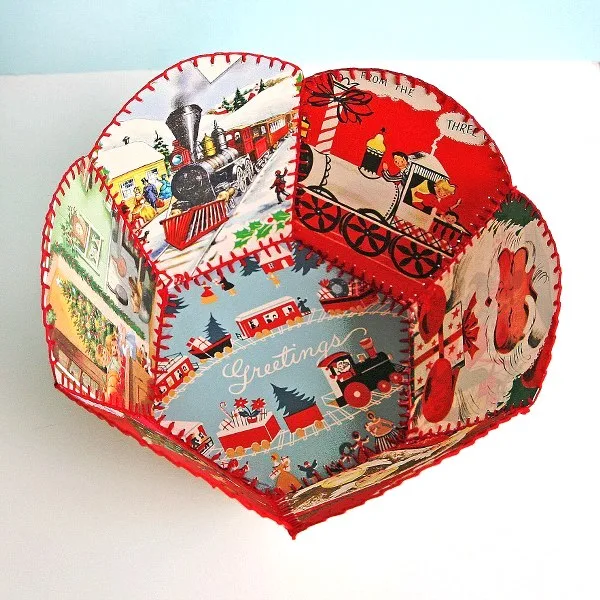 Christmas Card Decor: 25+ Festive Things to Make - Mod Podge Rocks