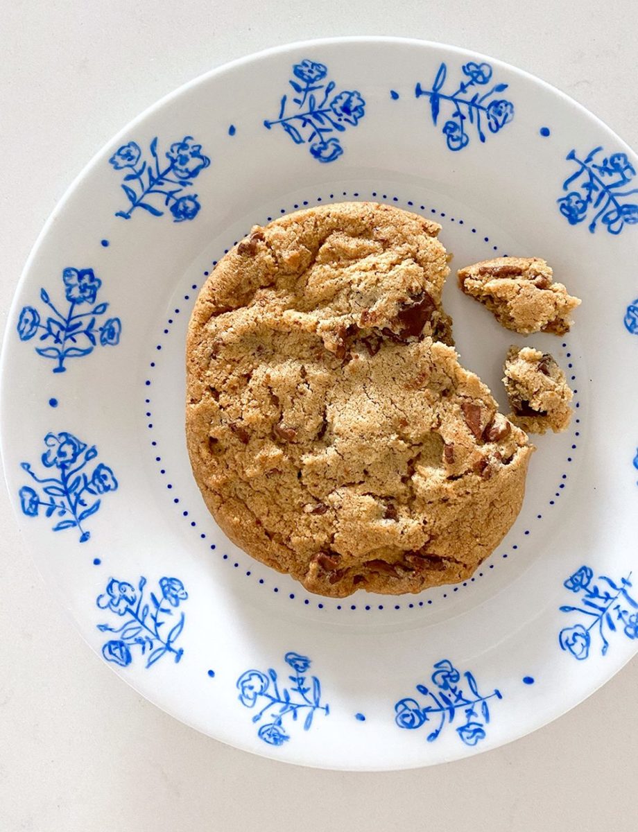 Decorate Plates with These Unique Ideas! - Mod Podge Rocks